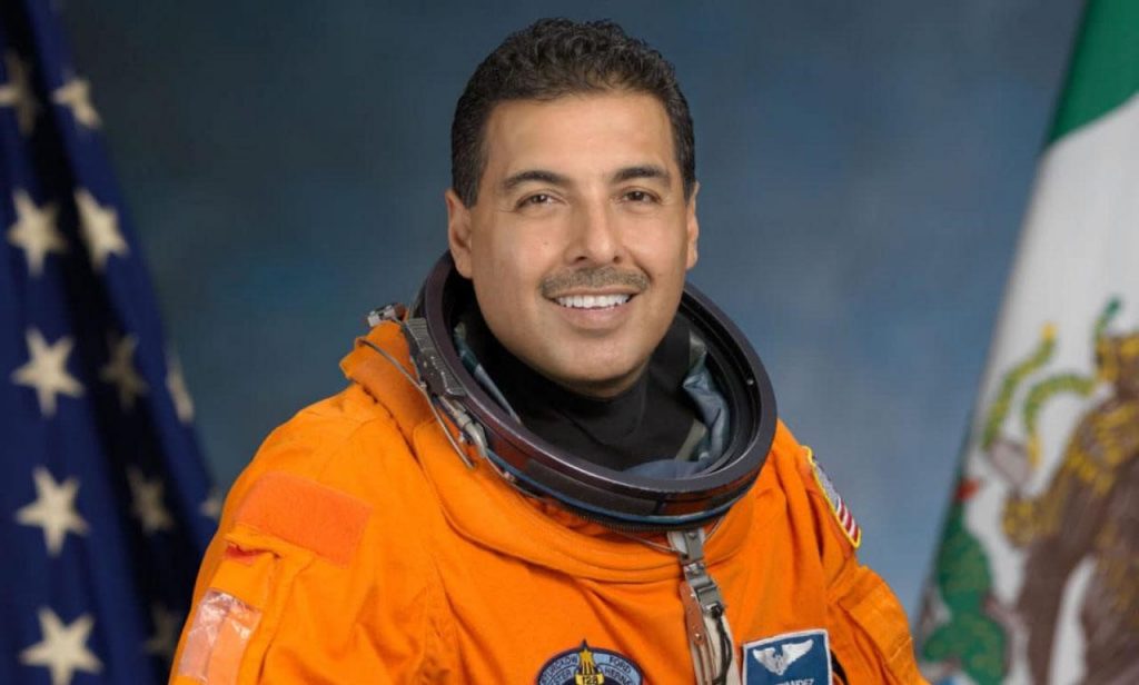 INSPIRADORA TRAJETÓRIA DO ASTRONAUTA JOSÉ HERNÁNDEZ, QUE VIROU FILME ...